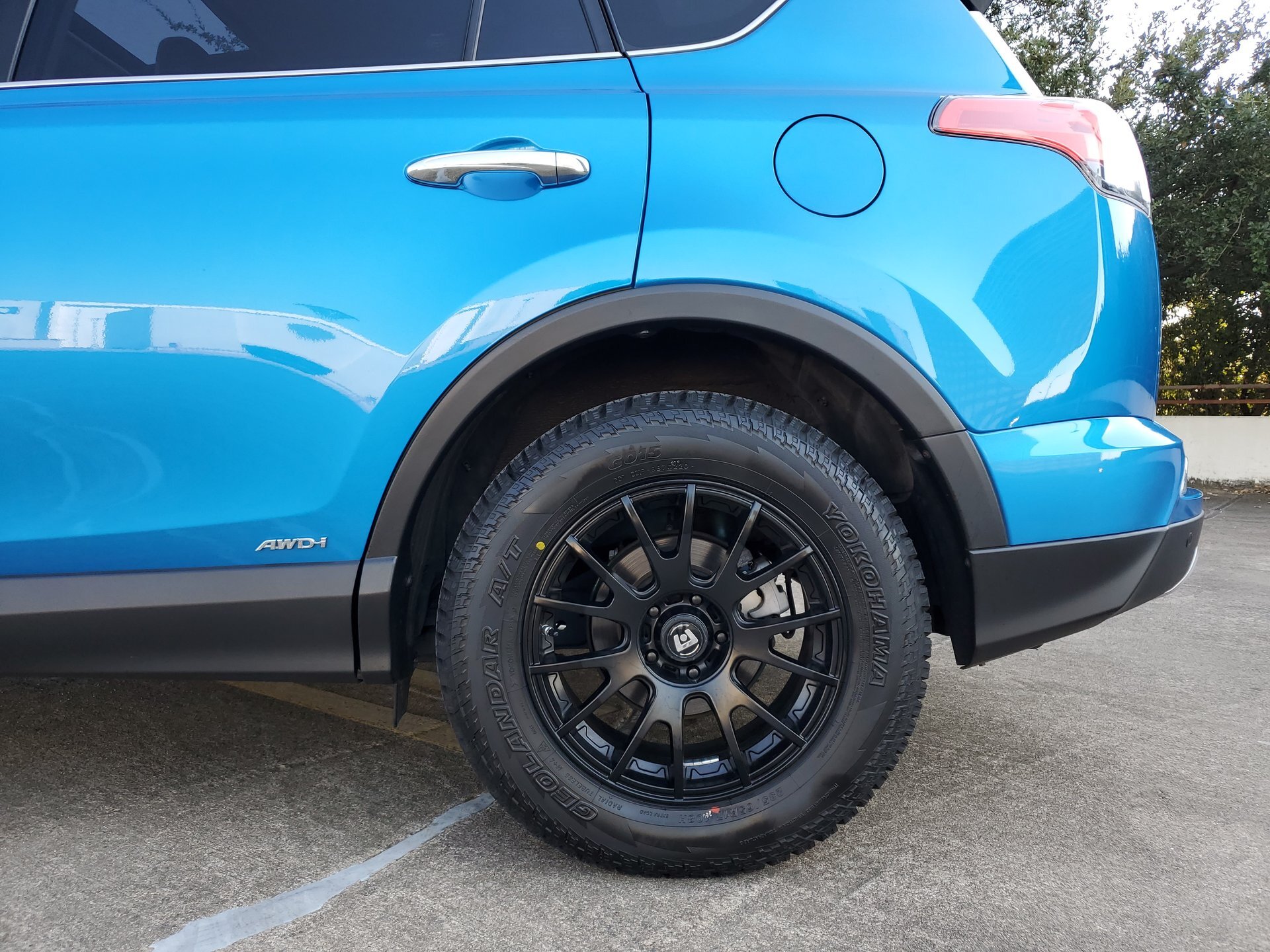 Toyota RAV4 Custom Wheels 17x ET Tire Size 235 65 R17 X ET