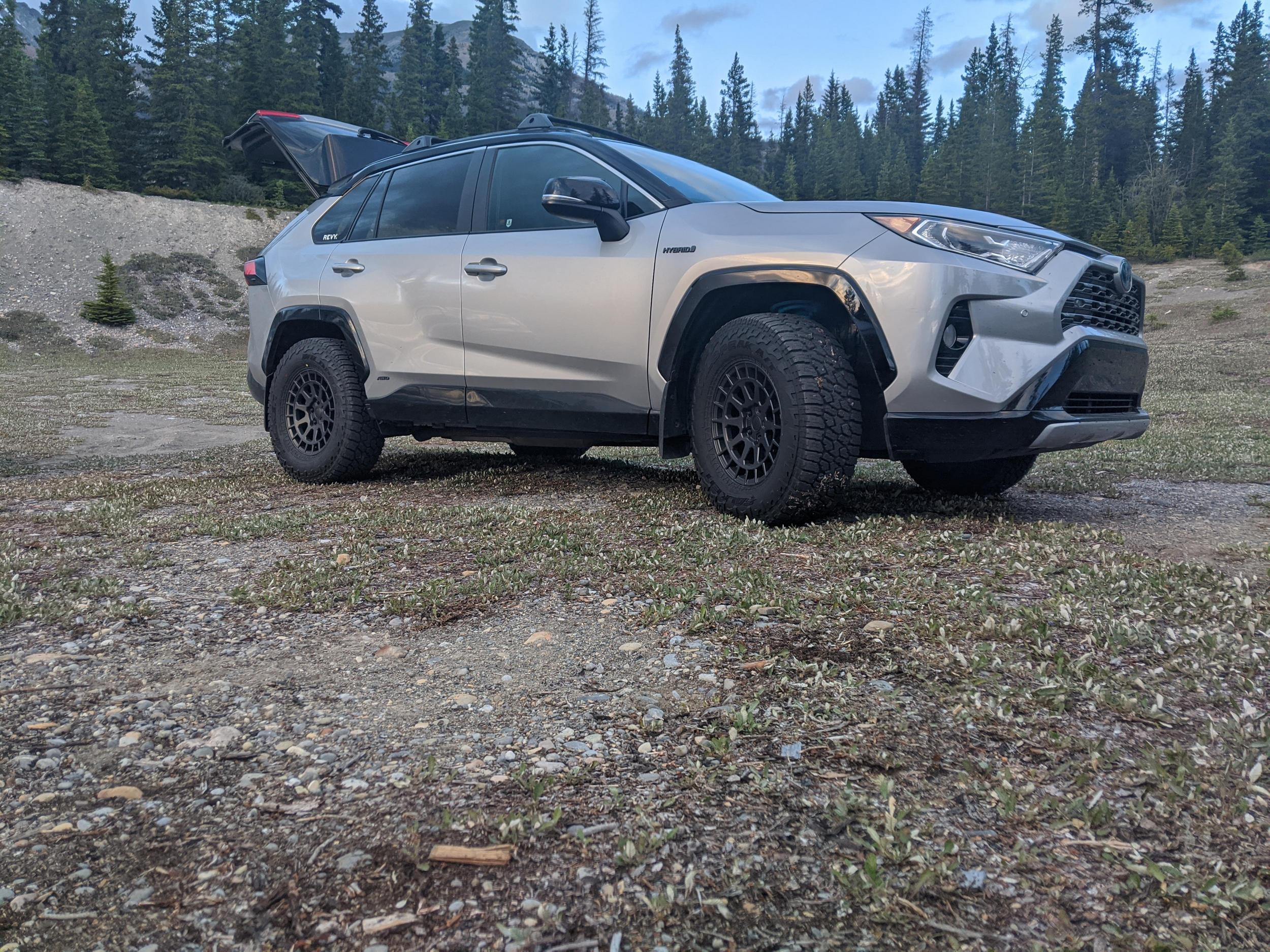Toyota RAV4 Custom Wheels 16x7 0 ET 15 Tire Size 255 70 R16 X ET
